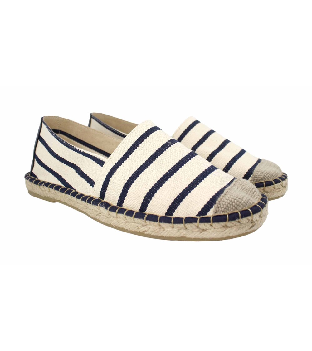 CLOSED ESPADRILLE IN STRIPED CANVAS